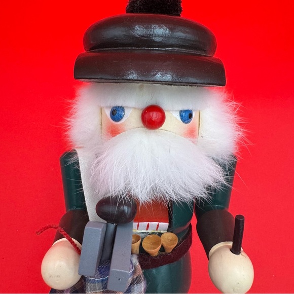 International Silver Company | Holiday | Festive Wooden Nutcracker ...